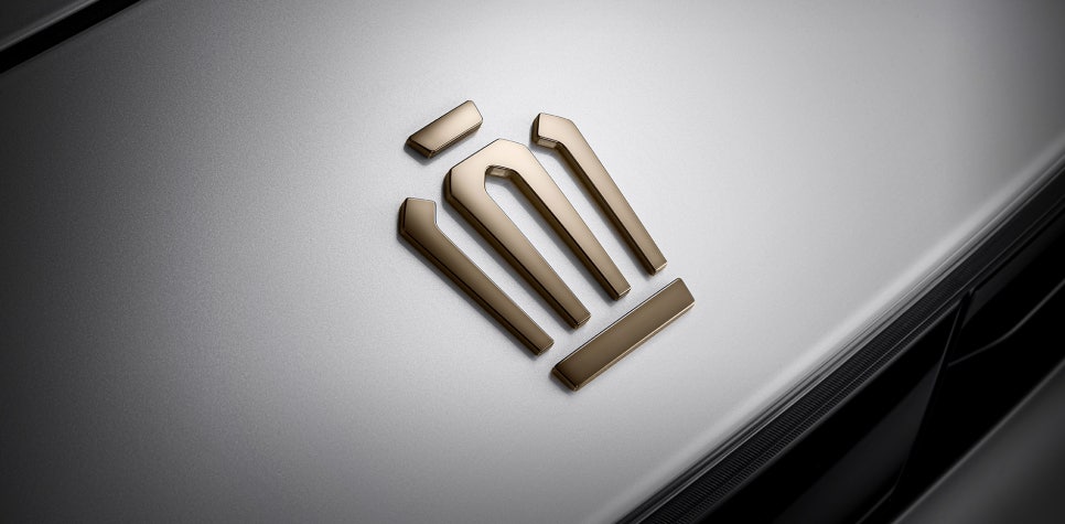 70년의 역사, 세계 최고의 하이브리드 기술력을 담은 '토요타 크라운 하이브리드'[2026] : 네이버 블로그