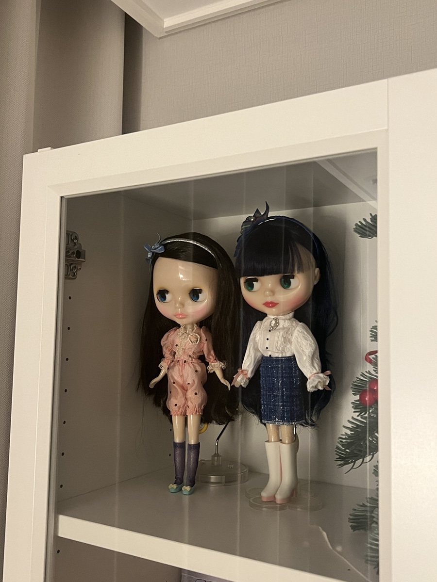 욕망의 인형 장식장 - 이케아 빌리 옥스베리 - 피규어 수집품 미니어처 유리 진열장 추천 : 네이버 블로그