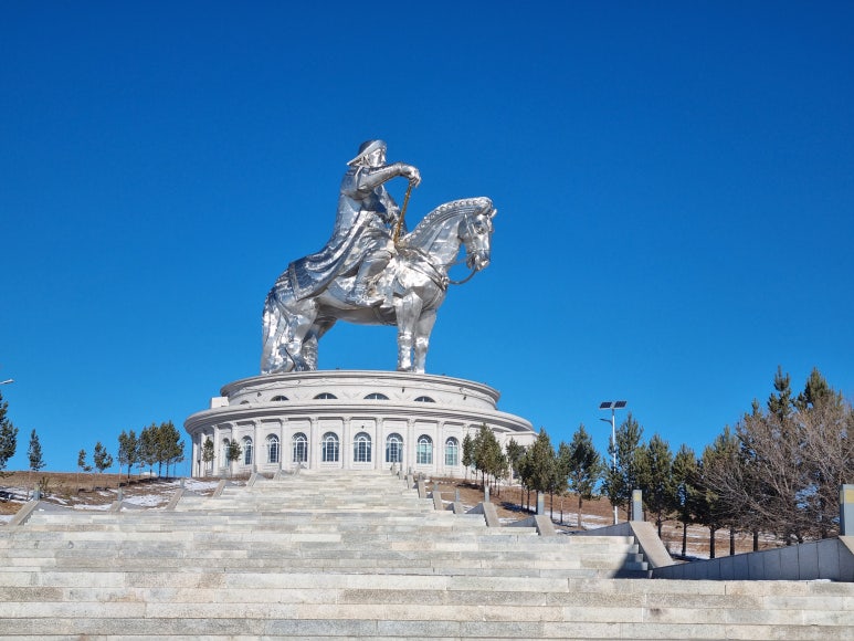 몽골 여행 마지막 날 울란바토르 자유여행! 국영 백화점 쇼핑 시내 교통체증 : 네이버 블로그