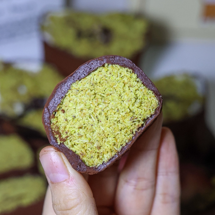 성수카페 두바이디저트맛집 두바이수건케이크 두바이딸기쫀득쿠키 네모네 성수점 : 네이버 블로그