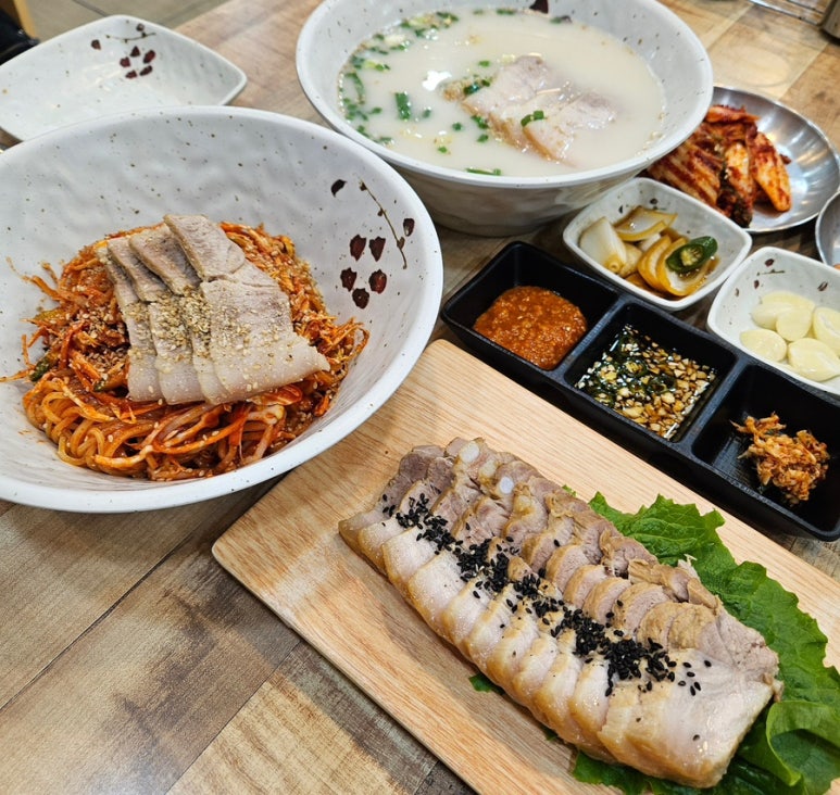 [서귀포 맛집] 산방산국수맛집 고기국수 비빔국수 돔베고기 안덕면 맛집 아기랑 가기좋은곳 현지인 맛집 추천 막담근 겉절이김치 ...