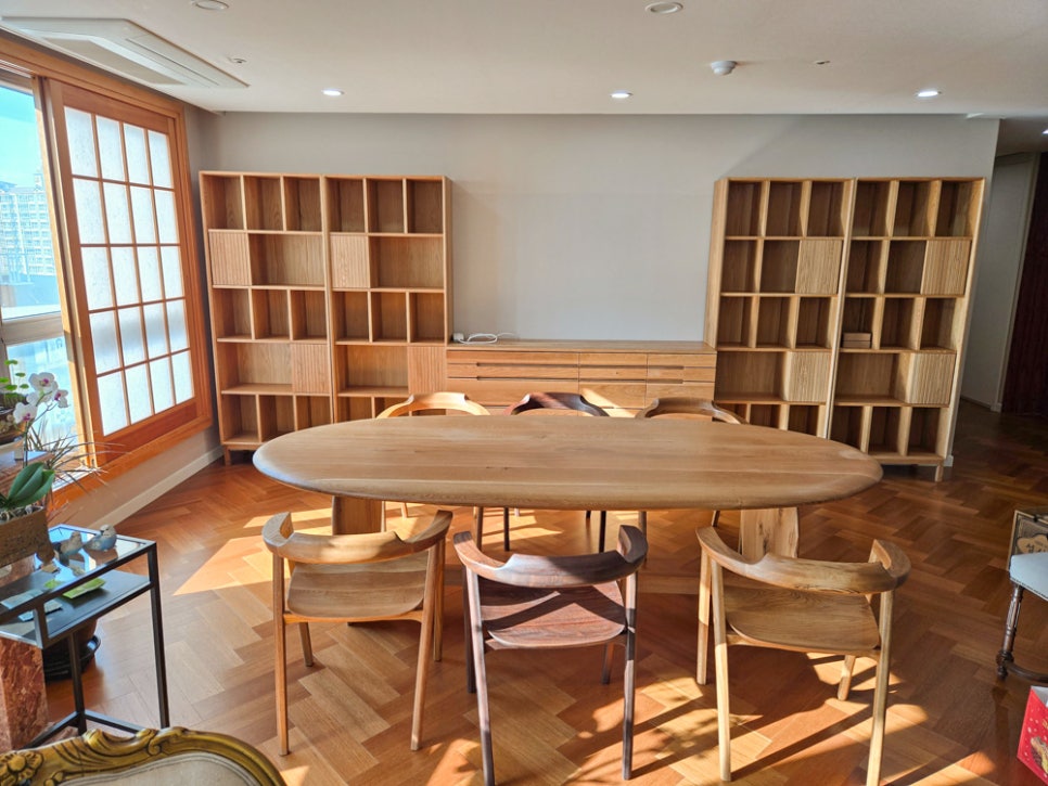 책장·서랍장·테이블, 거실이 한층 깊어지다 : 네이버 블로그