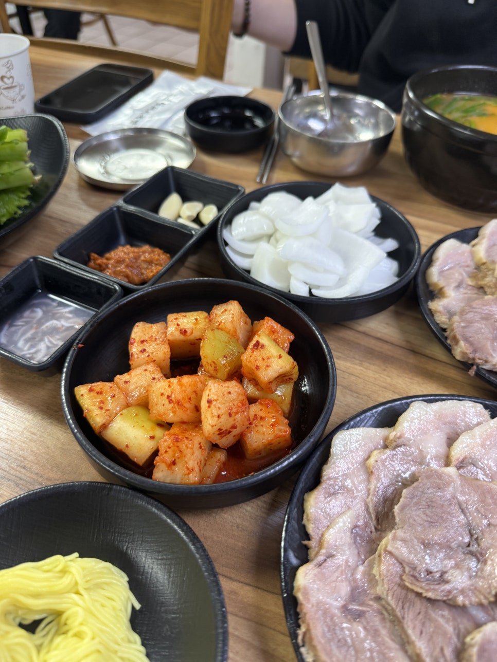 부산 서면 돼지국밥 현지인 맛집 포항돼지국밥 수육백반 도른맛! : 네이버 블로그