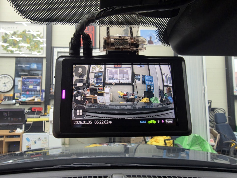 울산 블랙박스설치전문점 유라이브 알바트로스 프로 장착 메가카 : 네이버 블로그