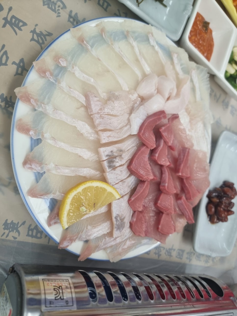 [홍천 근본 횟집]🐟 현지인이 인정하는 갓성비 횟집! '9회수산횟집' 대방어부터 매운탕까지 풀코스 먹방 🌊 : 네이버 블로그