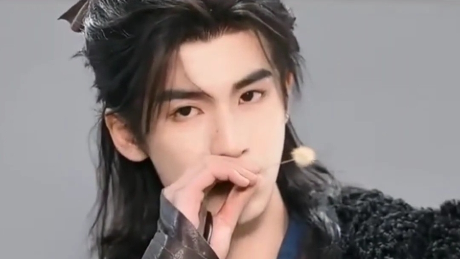 장릉혁 귀란 포스터 촬영, 미모 미쳤음 : 네이버 블로그