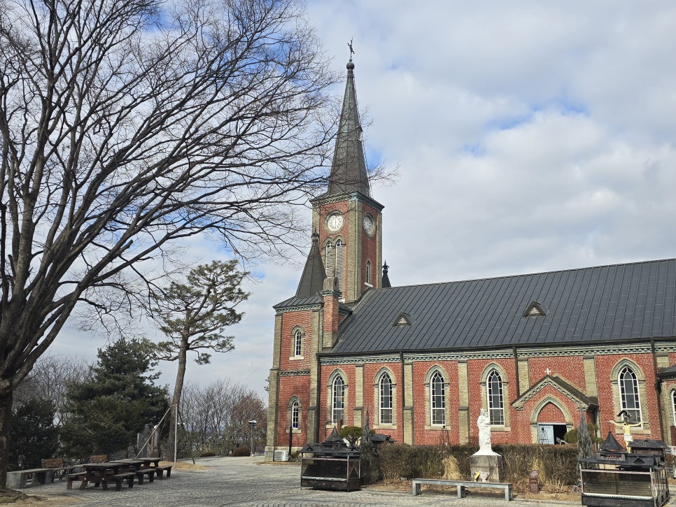 충북 겨울여행 고즈넉함 가득한 음성 감곡매괴성모순례지성당 : 네이버 블로그