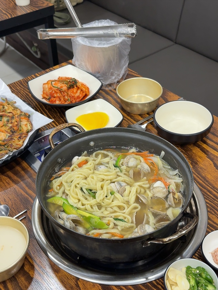 대전맛집 금손칼국수 대전본점 겉절이 김치 맛있기로 소문난 칼국수집 : 네이버 블로그