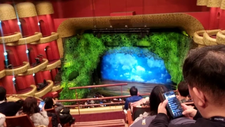 서울 '센과 치히로의 행방불명' 일본 내한 오리지널 뮤지컬 B석 4층 관람 후기 (+굿즈 사진) : 네이버 블로그