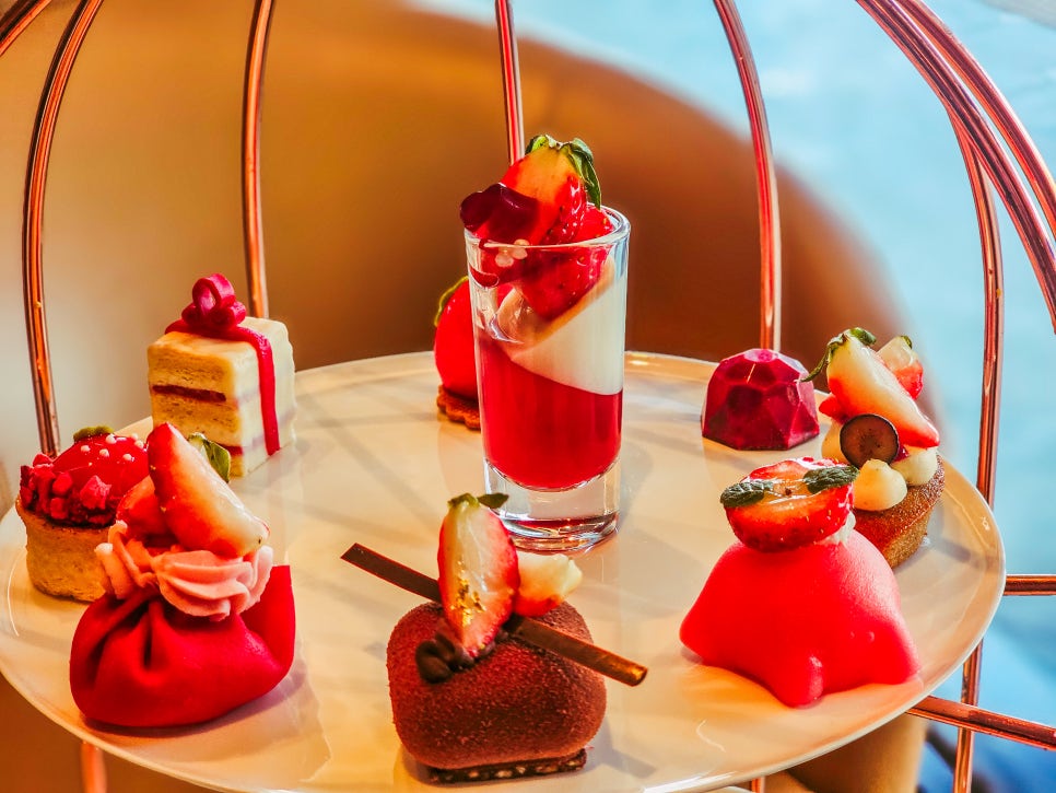 앰배서더 서울 풀만 호텔 더 라운지 앤 바 딸기 애프터눈 티세트 : 네이버 블로그