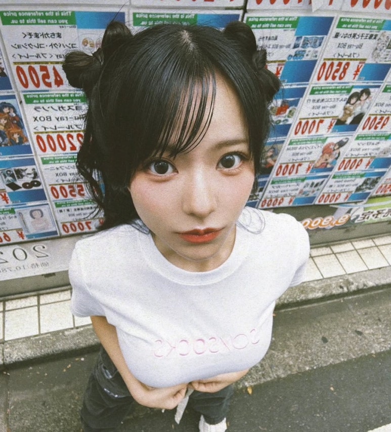 한 번쯤 스쳐봤을 텐데.. 왜 다시 찾게 되는지 생각해본 적 있는 2002년 생 AV 배우?, 아사노 코코로 프로필 : 네이버 블로그