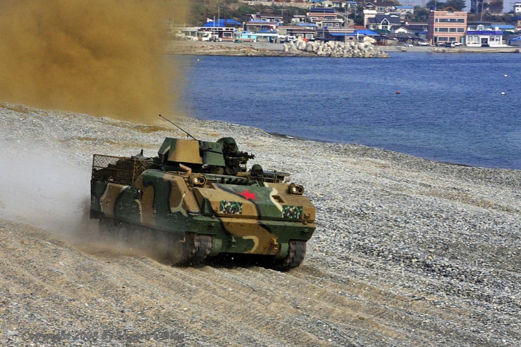 대항군 임무를 수행한 후 퇴각하는 해병대 K-200A1 장갑차 : 네이버 블로그